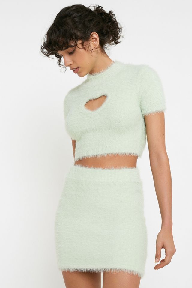 UO – Flauschiger Minirock | Urban Outfitters DE