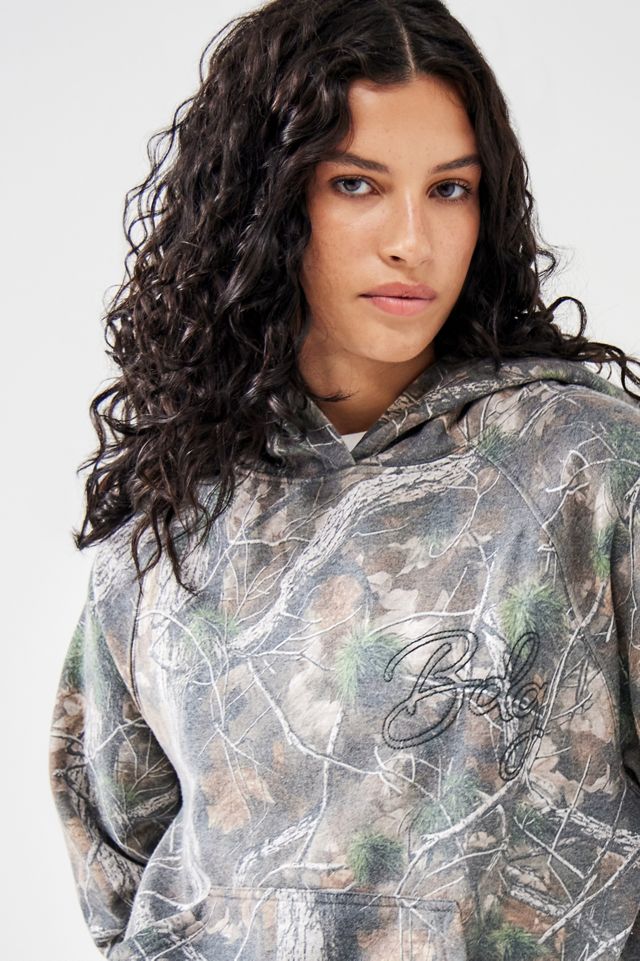 BDG Camo Raglan Hoodie | Urban Outfitters UK