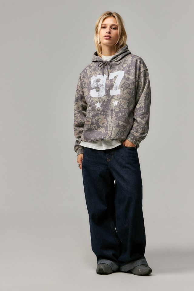 Sudadera con Capucha Lavada UO Camo 97 | Urban Outfitters ES