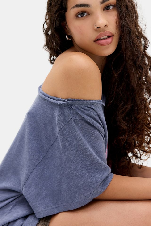 BDG Courtney Graphic Off-Shoulder T-Shirt | Urban Outfitters UK