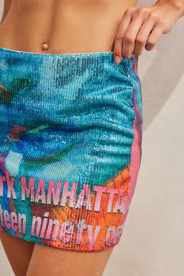 UO – Schicker Minirock mit Nightlife-Grafik und Pailletten | Urban ...