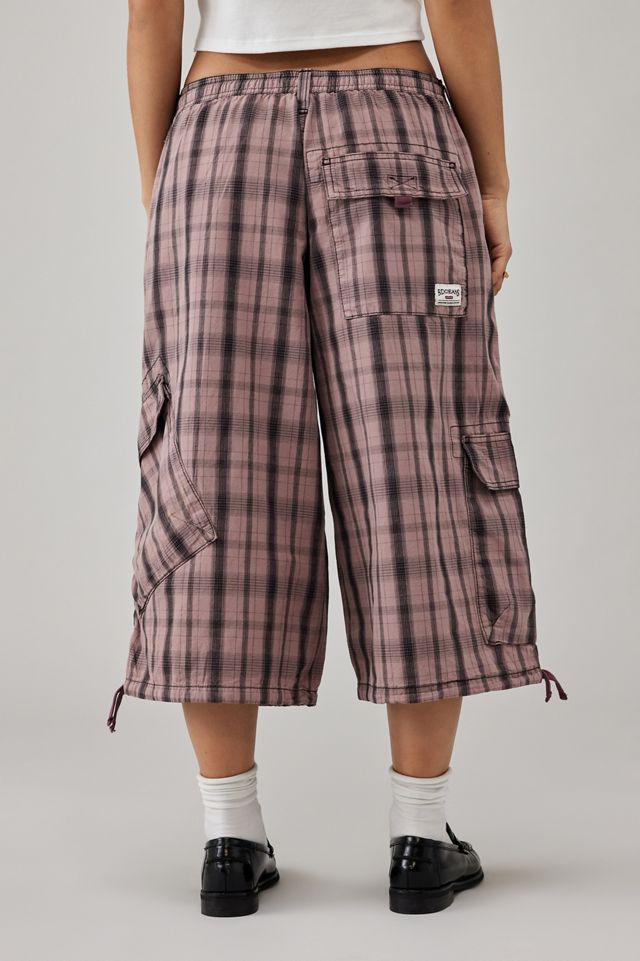 BDG Detroit Check Cropped Cargo Pants | Urban Outfitters UK