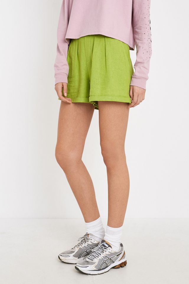 UO Lovely Linen Pleated High-Rise Wrap Shorts | Urban Outfitters UK