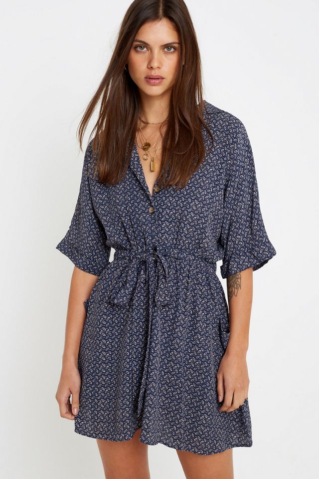UO Matilda Blue Paisley Mini Dress | Urban Outfitters UK