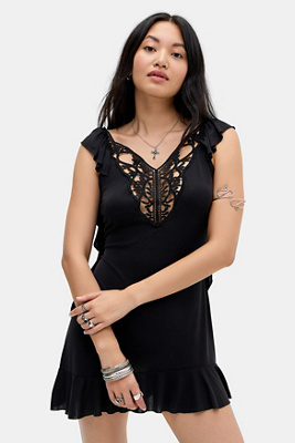 Kimchi Blue Callie Mini Dress | Urban Outfitters UK