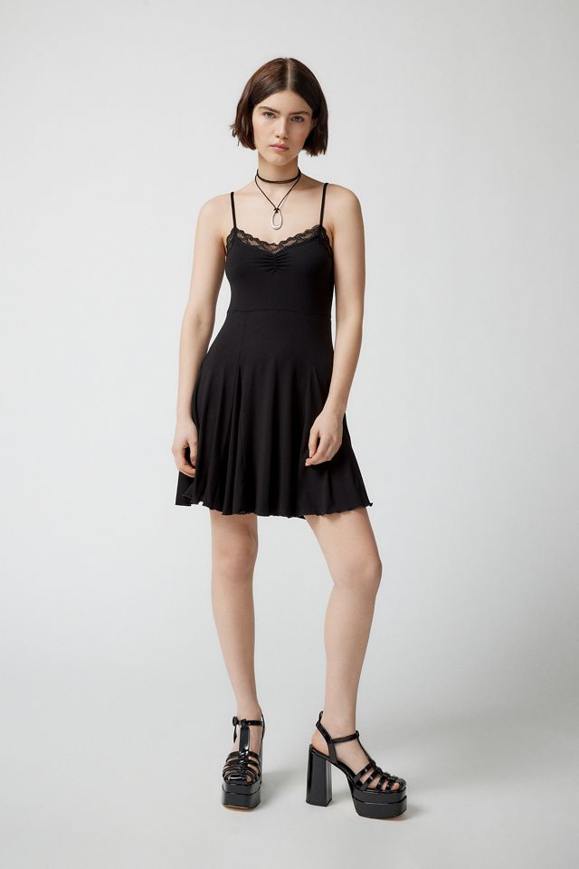 UO - Robe légère en tricot Aspen | Urban Outfitters FR