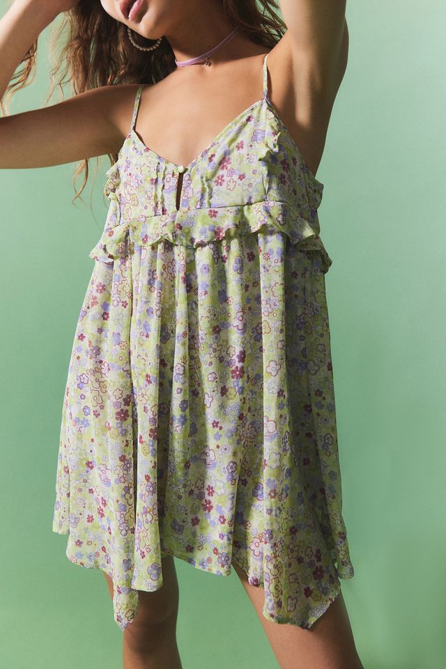 UO Danielle Chiffon Floral Playsuit | Urban Outfitters UK