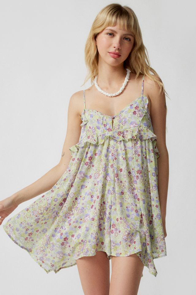 UO Danielle Chiffon Floral Playsuit | Urban Outfitters UK