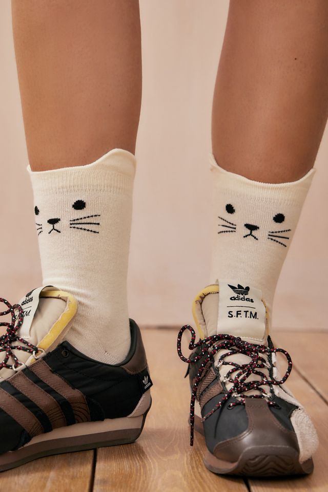 Out From Under Grumpy Cat Socks | Urban Outfitters UK