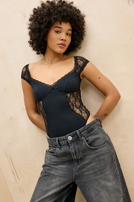 Out From Under Sweet Cheeky Bodysuit | Urban Outfitters FR