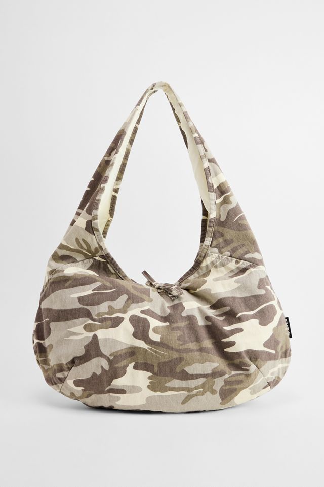 UO Flo Camo Canvas Tote Bag | Urban Outfitters UK
