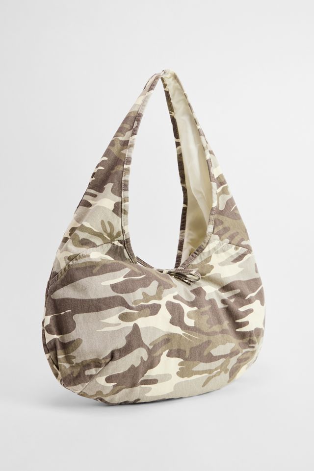 UO Flo Camo Canvas Tote Bag | Urban Outfitters UK