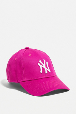 New Era 9FORTY NY Yankees Pink Baseball Cap | Urban Outfitters UK