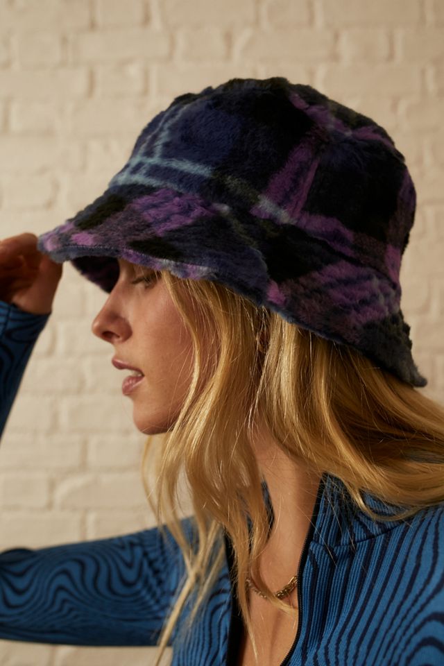 UO Borg Check Bucket Hat | Urban Outfitters UK