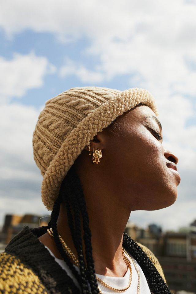 UO Cable Roll Beanie | Urban Outfitters UK