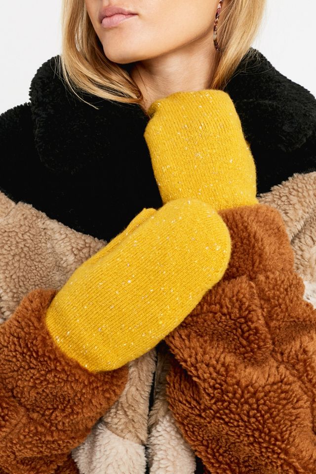 UO Super Soft Mittens | Urban Outfitters UK