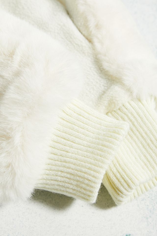 UO Misty Faux Fur Mittens | Urban Outfitters UK