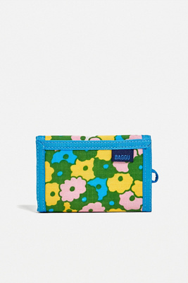 BAGGU Trippy Swirl Salmon Nylon Wallet | Urban Outfitters UK