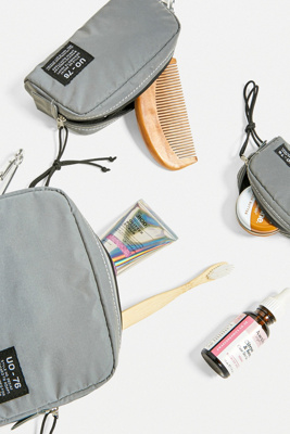 UO Reflective Pouch 3-Pack | Urban Outfitters UK