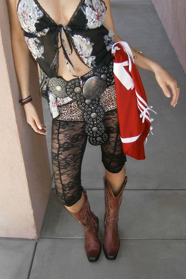 UO Large Conch Belt | Urban Outfitters UK