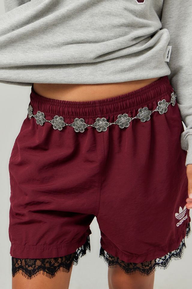UO Flower Chain Belt | Urban Outfitters UK
