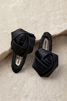 Satin Rose Hair Clips 2-Pack | Urban Outfitters UK