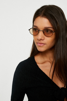 Squashed Mini Black Oval Sunglasses | Urban Outfitters UK