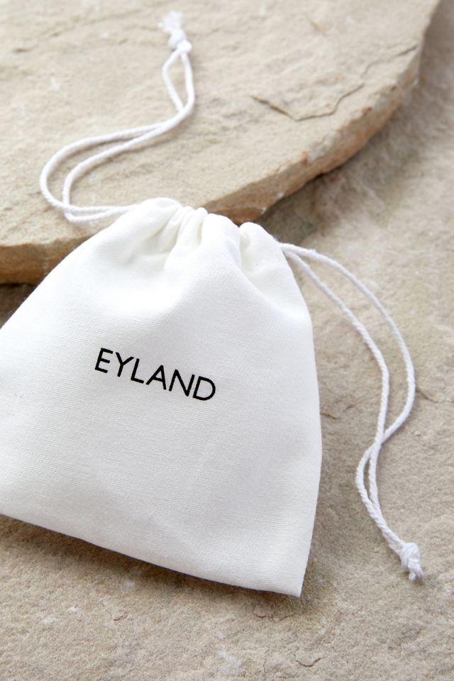 Eyland - Boucles d'oreilles en forme d'étoile Sophia | Urban Outfitters FR