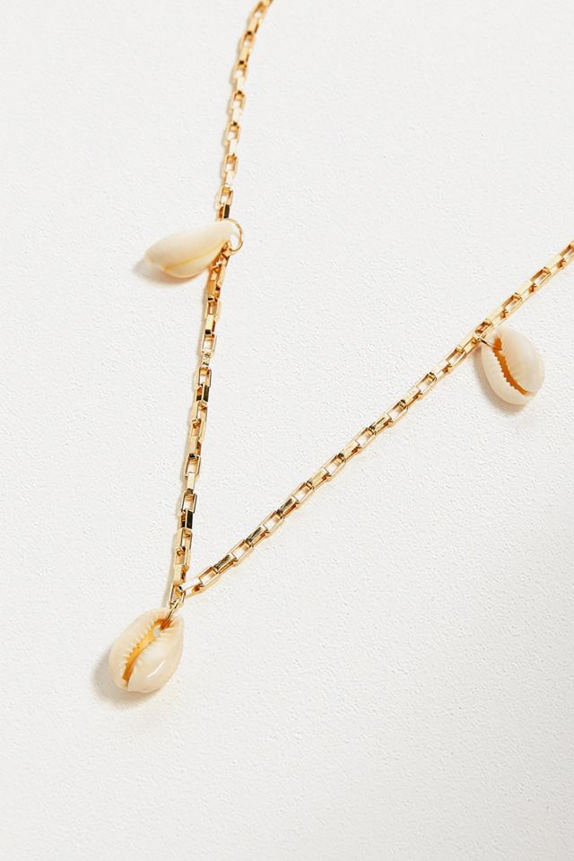 Gold Chain + Shell Necklace | Urban Outfitters UK
