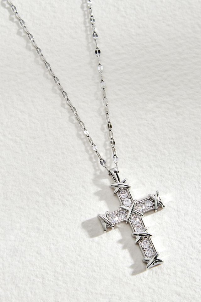 Zambah Woven Cross Necklace | Urban Outfitters ES