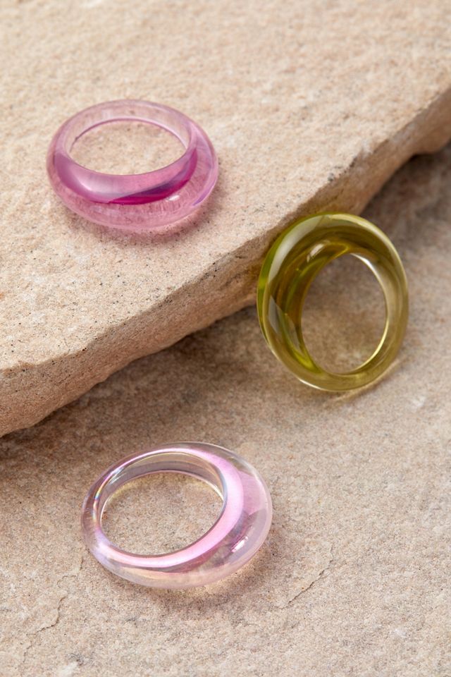 Silence + Noise Iridescent Resin Rings 3-Pack | Urban Outfitters UK