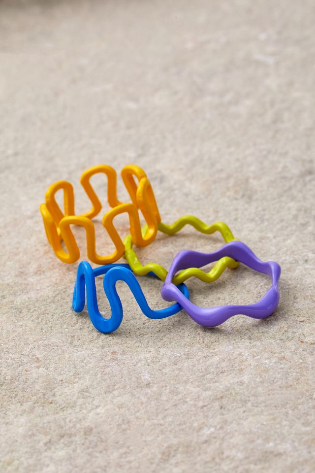 Silence + Noise Wavey Enamel Rings 4-Pack | Urban Outfitters UK