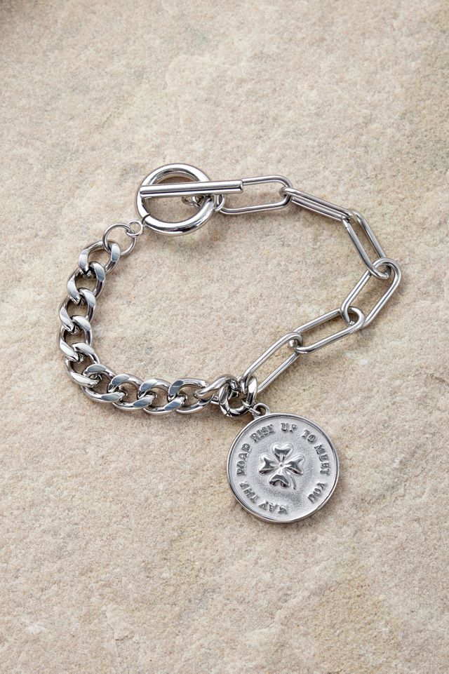 Réalta Irish Blessing Bracelet | Urban Outfitters UK