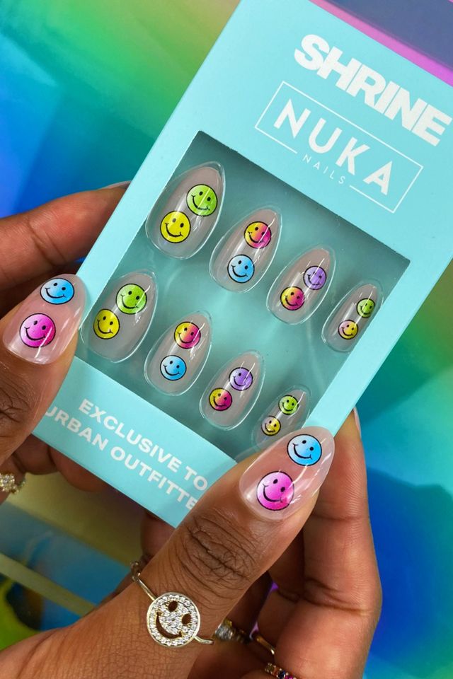 SHRINE X NUKA NAILS UO Exclusive Gradient Smile False Nails | Urban ...