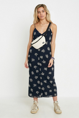 Motel Sini Rose Print Slip Midi Dress | Urban Outfitters UK