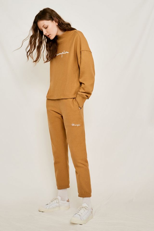 Pantalones de chándal champion Tan Logo | Urban Outfitters ES
