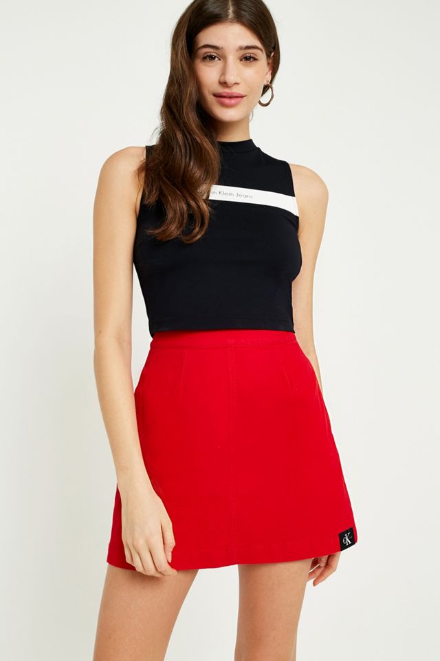 Calvin Klein Falda Pelmet Roja | Urban Outfitters ES