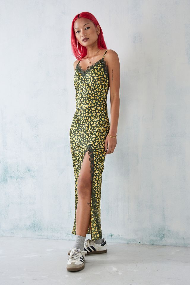 Daisy Street Encaje Trim Floral Midi Dress | Urban Outfitters ES