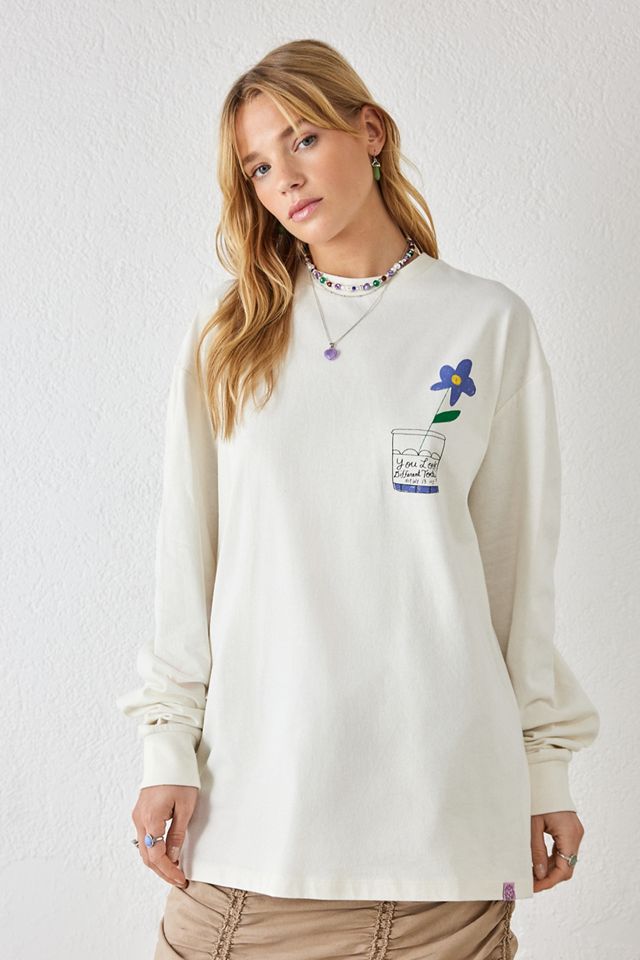 Damson Madder x Grace Miceli Grace Vase Long Sleeve T-Shirt | Urban ...