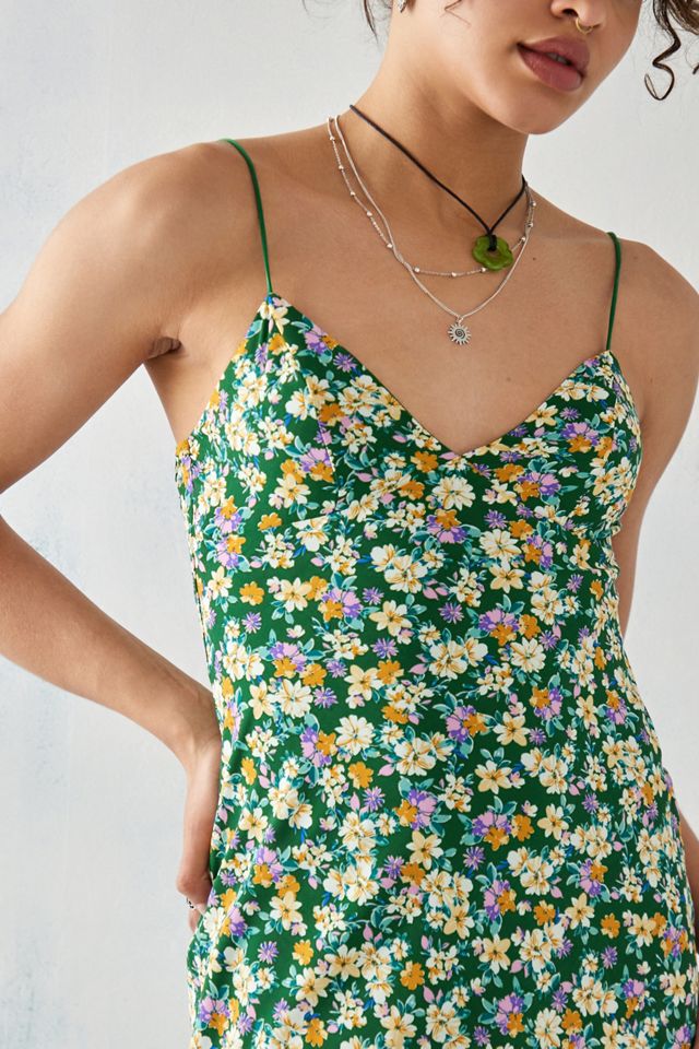 Kiss The Sky UO Exclusive Green Floral Pretty Midi Dress | Urban ...