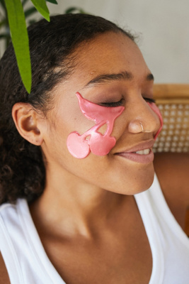 Squish Cheeky Cherry Eye & Cheek Mask | Urban Outfitters UK