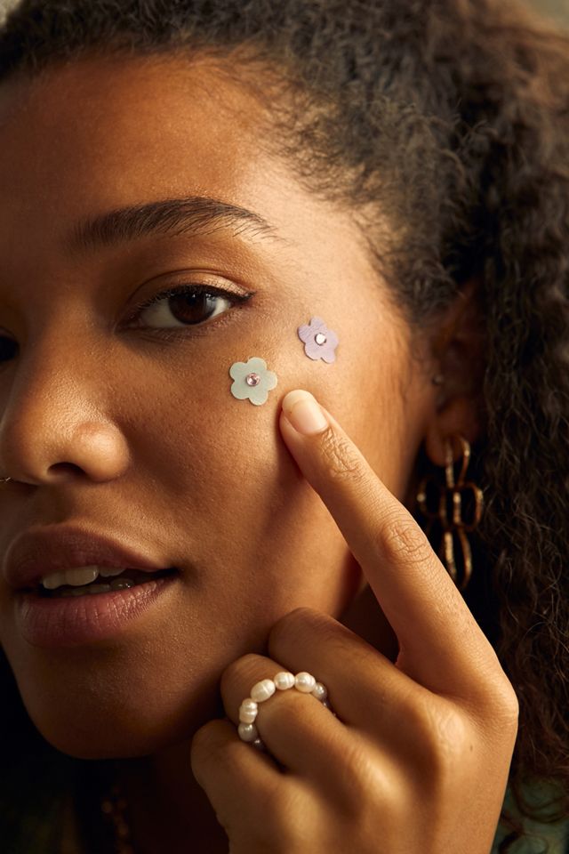 Squish Flower Power Acne Patches | Urban Outfitters UK