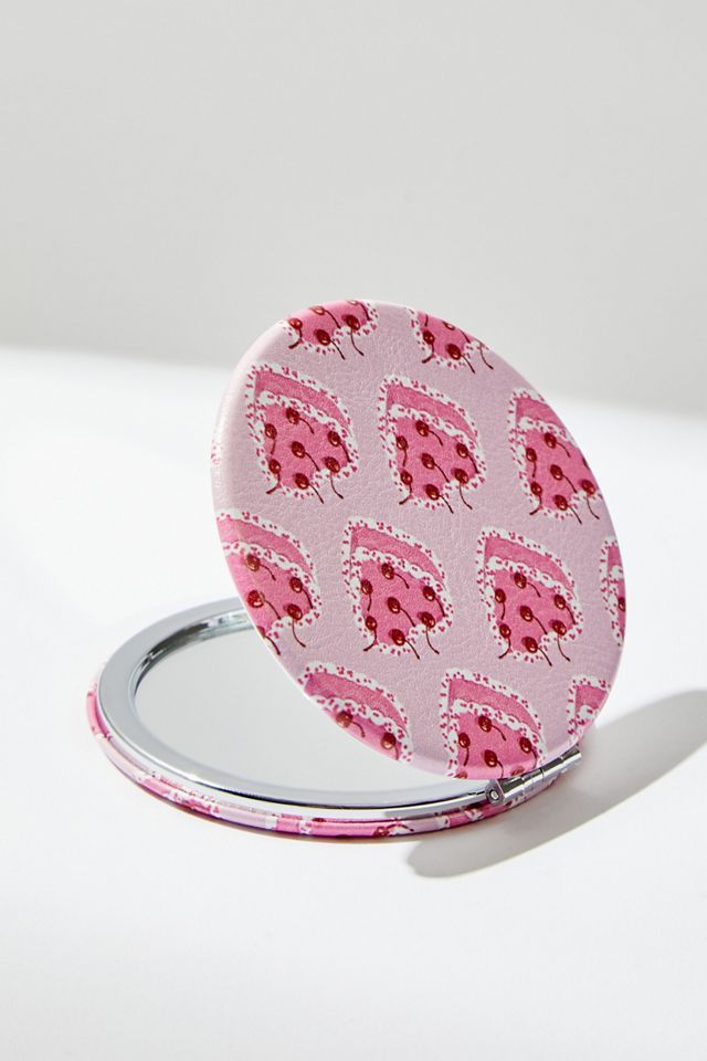 Heart Compact Mirror | Urban Outfitters UK
