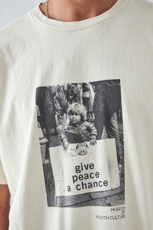 UO Brown Museum Of Youth Culture Peace T-Shirt | Urban Outfitters UK