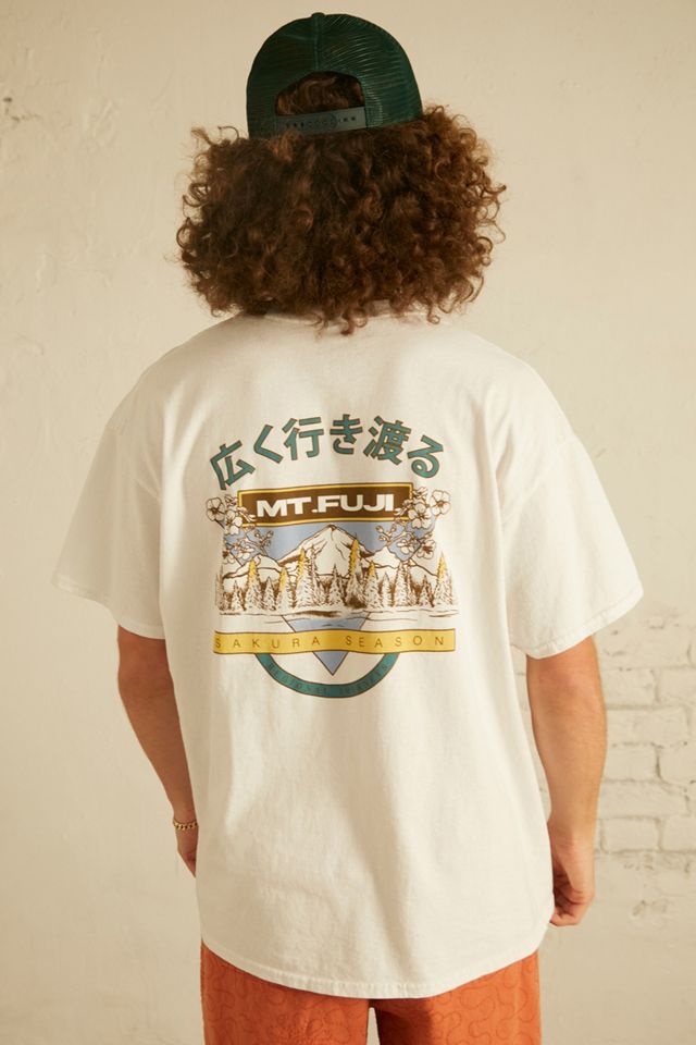 UO White Mt. Fuji T-Shirt | Urban Outfitters UK