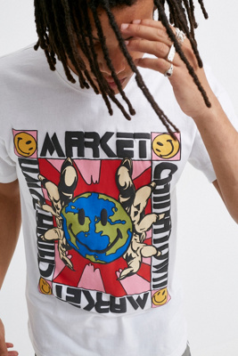 Chinatown Market – T-Shirt mit Globe-Smiley-Design | Urban Outfitters DE