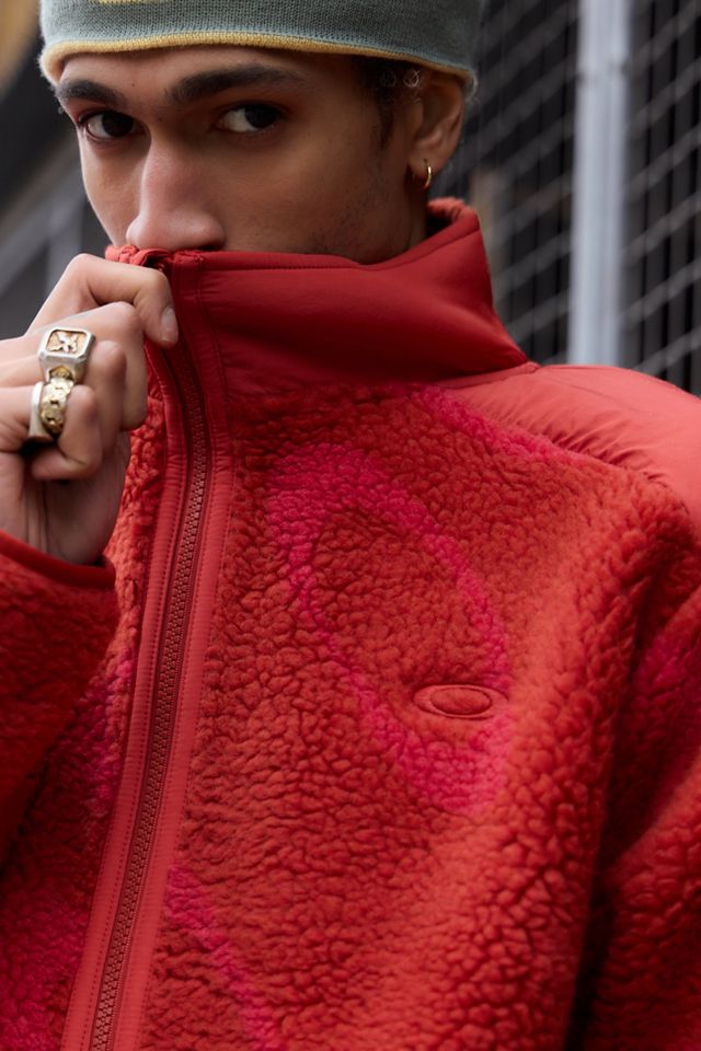 Oakley UO Exclusive Red Flame Ellipse Fleece | Urban Outfitters UK