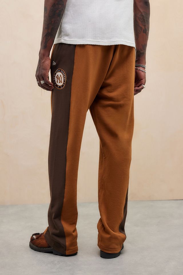 New Era Urban Exclusive Walnut Base NY Joggers | Urban Outfitters UK