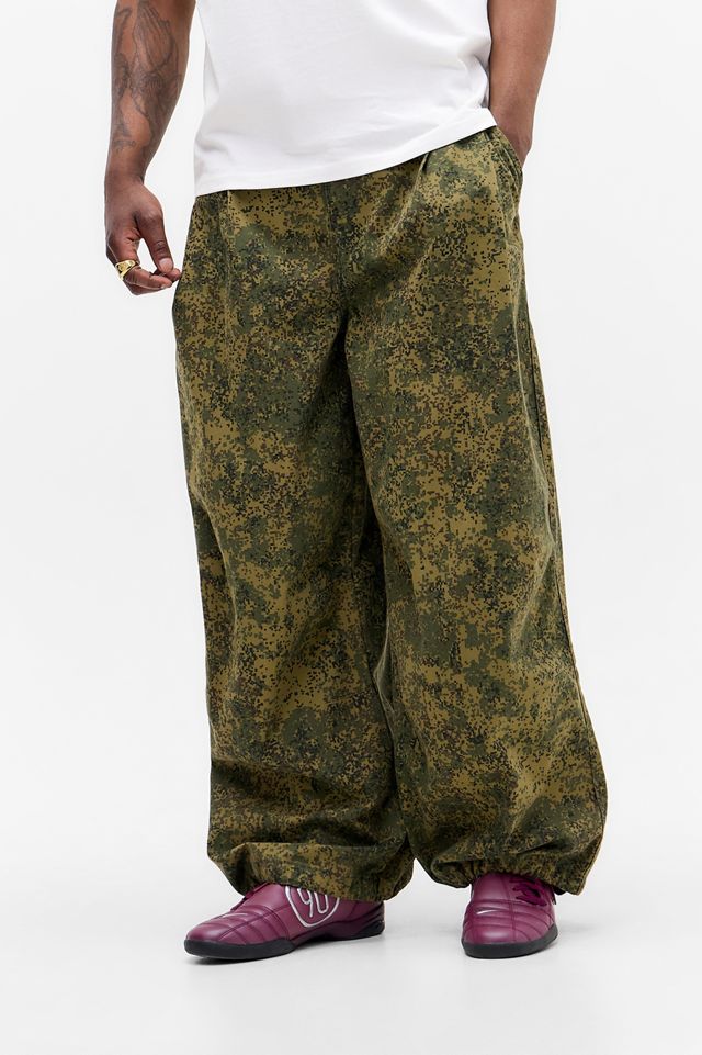 Ayker Camo Baggy Trousers | Urban Outfitters UK