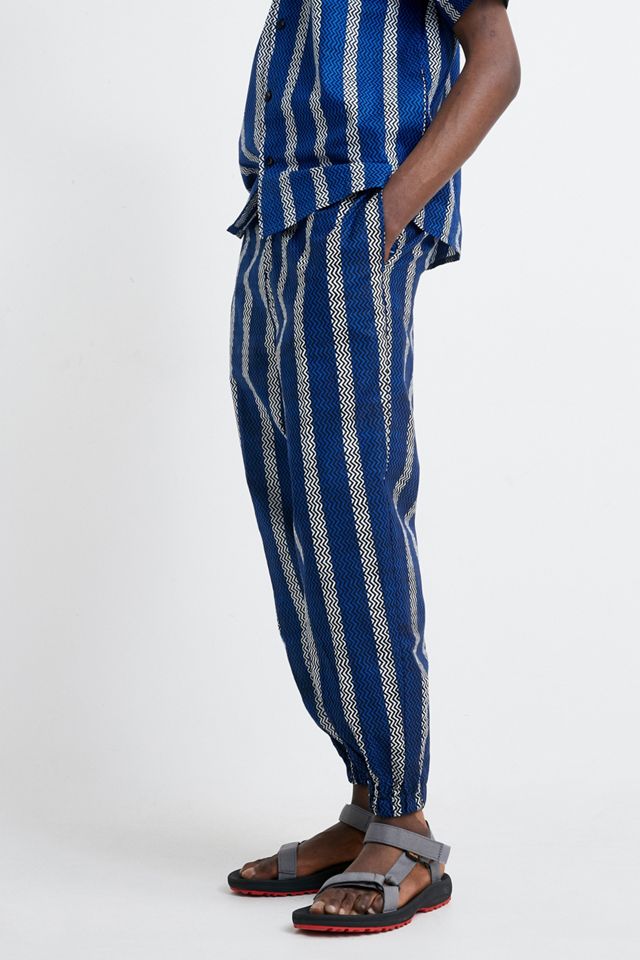 Mojo Kojo Pantalones Estampados Azules | Urban Outfitters ES